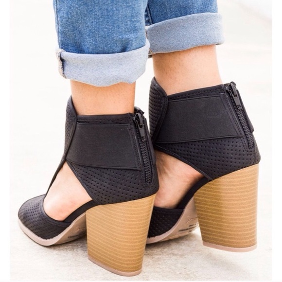 Qupid | Shoes | Black Peep Toe Mesh Side Cut Out Booties Chunky | Poshmark
